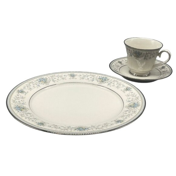 carico | Dining | Vintage Carico Fine China Tivoli 7954 Dinner Set Of 3 ...